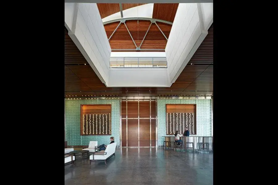 B & L GLASS - 450 Surveys, Videos, Articles, & More | Diamond Certified