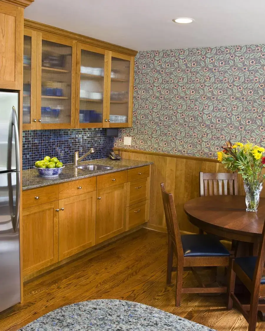 SPRINGS CONSTRUCTION - 125 Surveys, Videos, Articles, & More | Diamond ...